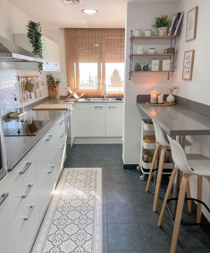 Maximizing Space: Creative Small Kitchen Design Solutions - LanZhome